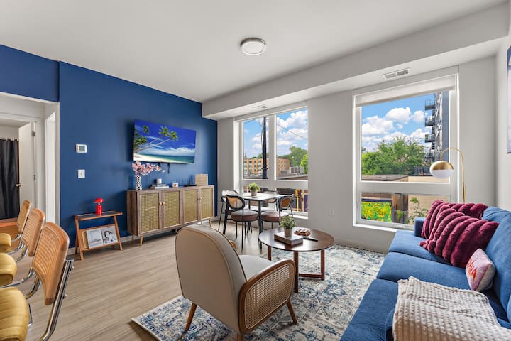 Modern 2br 2 Bath & Gym Near Downtown, Loring Park - Target Field - Minneapolis