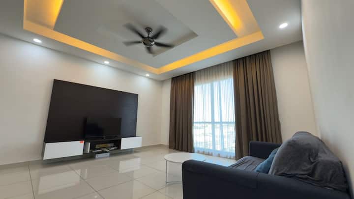 Damen Residence: 2-bedroom With Sky Pool - Subang Jaya