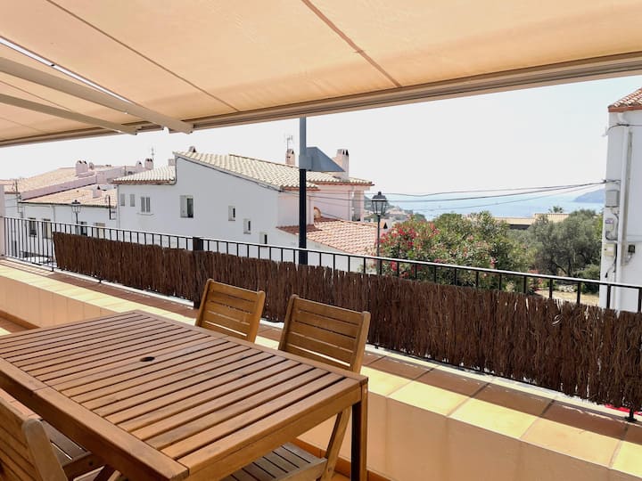 Saguarda Ii-appartementavec Terrace Et Vue - Cadaqués