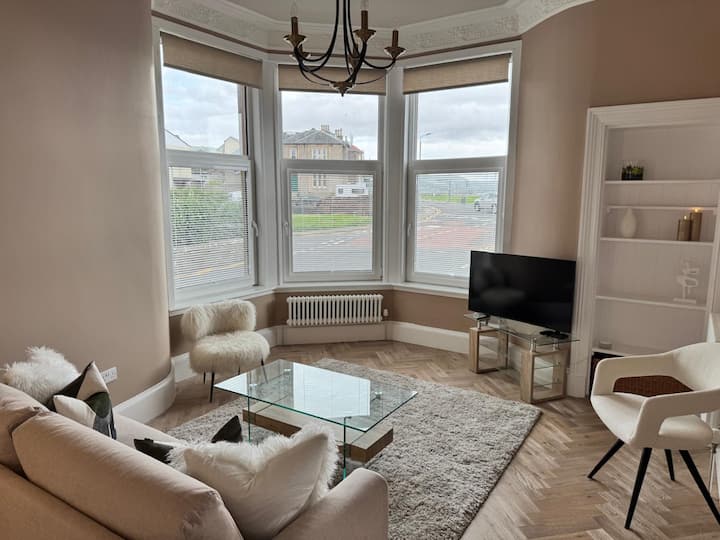 Largs Sandringham Apartment - Millport