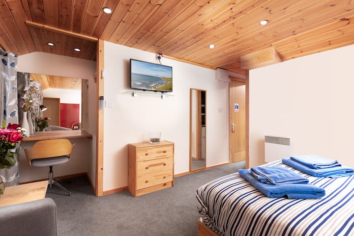 One Bedroomed Mini Room - Captains Rest - Whitby, UK