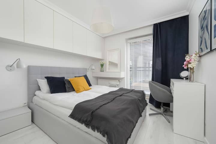 Dmowskiego 19h | Family Apartment | Parking - Wrocław