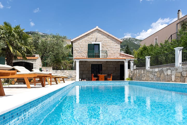 Villa Bella Pietra With Private Pool, Sauna - Omiš