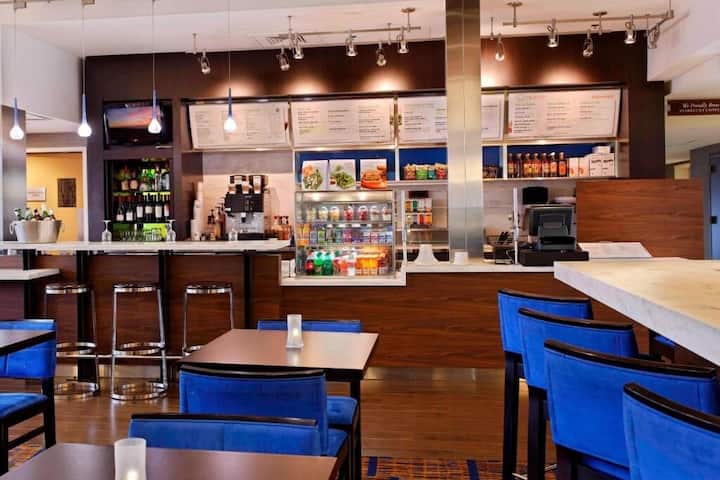 Relaxing Houston Stay Near North Loop | 3 Units - Houston, TX