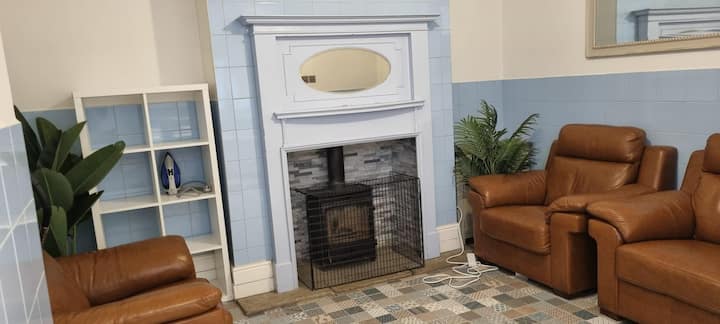 8 Guests - Free Parking - Full Equipped House - Cheshire