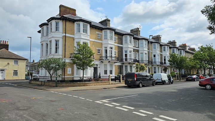 Seahorse Guest House Room 6 - Family Room - Gorleston-on-Sea