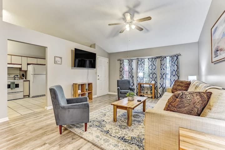 Mins To Downtown & Islands! Garfield Getaway - Savannah, GA