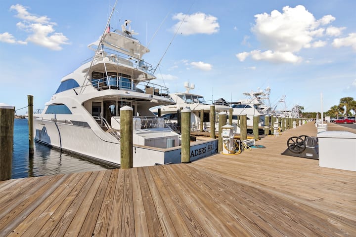 South Point Marina! Bay Point + Views, Golf, Neons - Panama City, FL