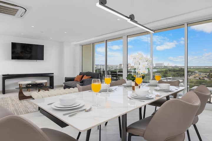 A360.e41-spacious 3br In Top Location- Beachwalk - Aruba