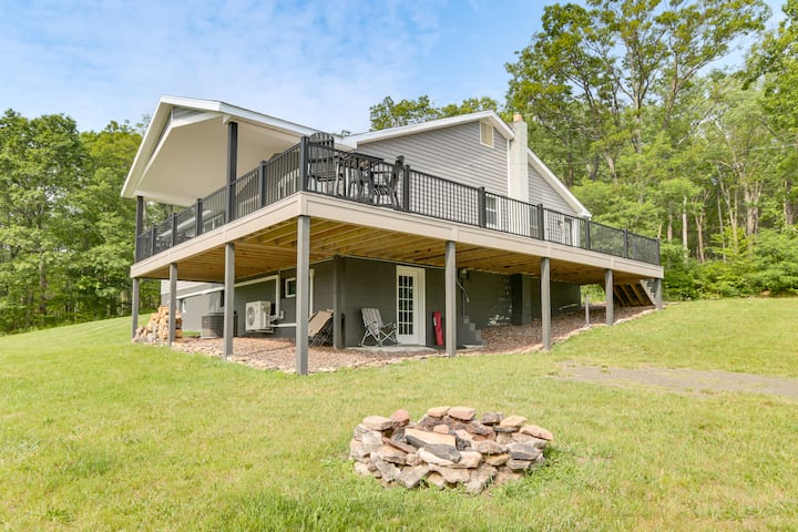 Mtn-view Pleasantville Home On 100 Acres! - Gallitzin State Forest, Windber