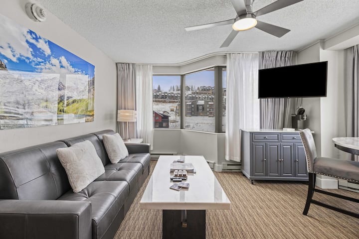 Newly Remodeled Corner Grand Lodge Condo! - Crested Butte, CO