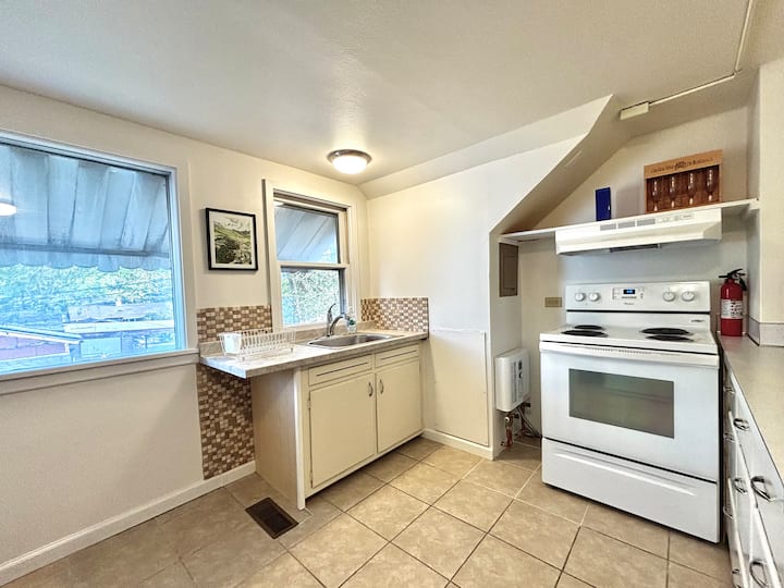 Little Loft On Livingston : Studio Near Um & Dt - Missoula, MT