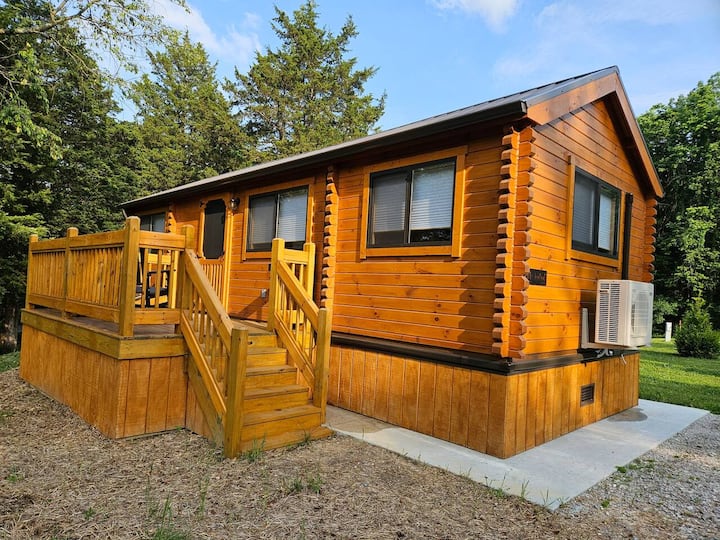 Walnut Woodland Cabin At Lost Trails - Indiana
