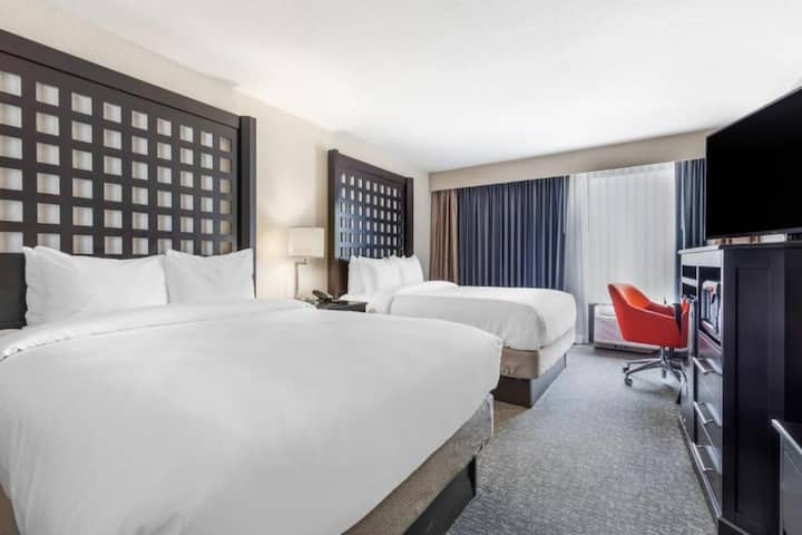 In The Heart Of Plano | Pool. Free Parking - Dallas, TX