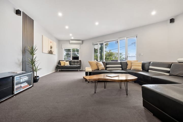 Penthouse On Marvel - Byron Bay