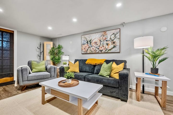 The Owlet • Petsok • Queenbd • Private • Bigoffice - Calgary