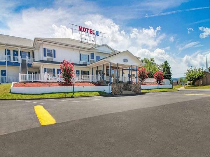 2 Lits Complets | Ns | Réfrigérateur - Front Royal, VA