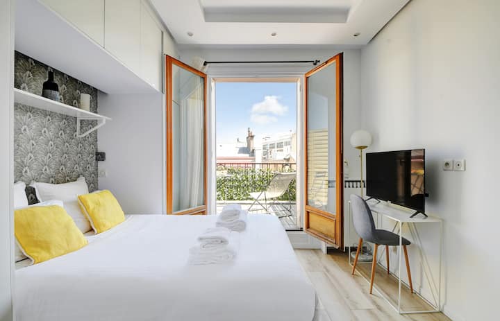 Un Superbe Studio Bd De La Madeleine Avec Terrasse - Paris