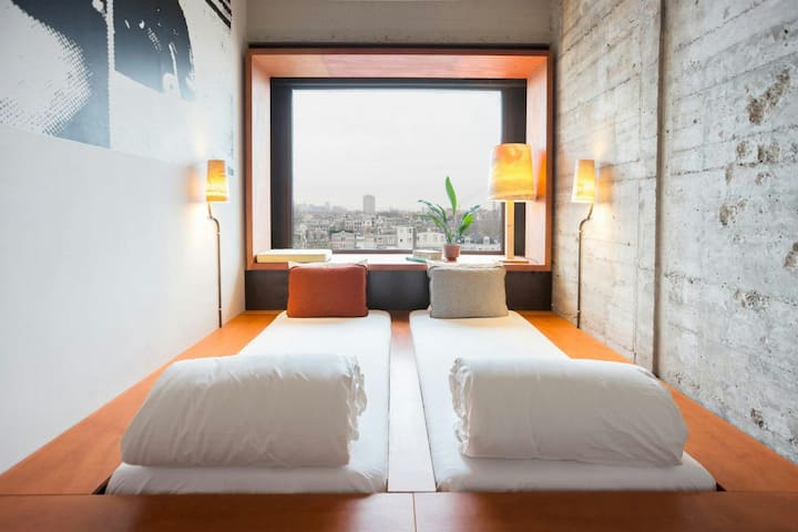 Twin Beds In A Hip Location In Amsterdam - Amsterdam