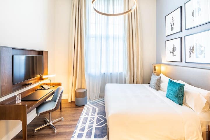 Deluxe King Room By Fraser Suites Hamburg - Hamburg