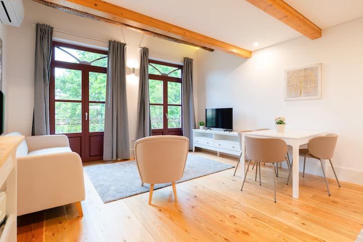 Hostwise - Spacious & Family Flats - Guimarães