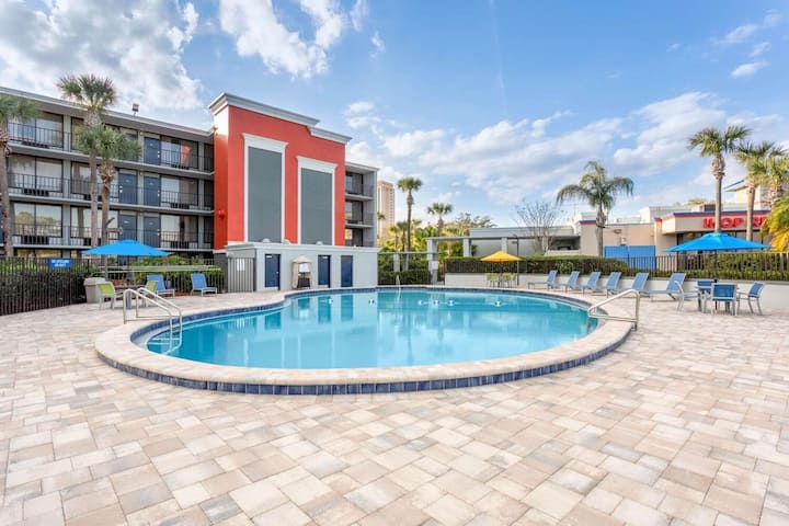 Family-friendly Room L Days Inn Orlando - Orlando