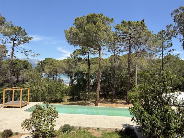La Capicciola Une éMeraude En Bord De Mer - Lecci