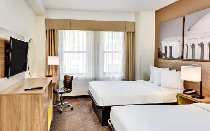 Days Inn Dc | 2 Doubles | Ideal For Groups - Bethesda, MD