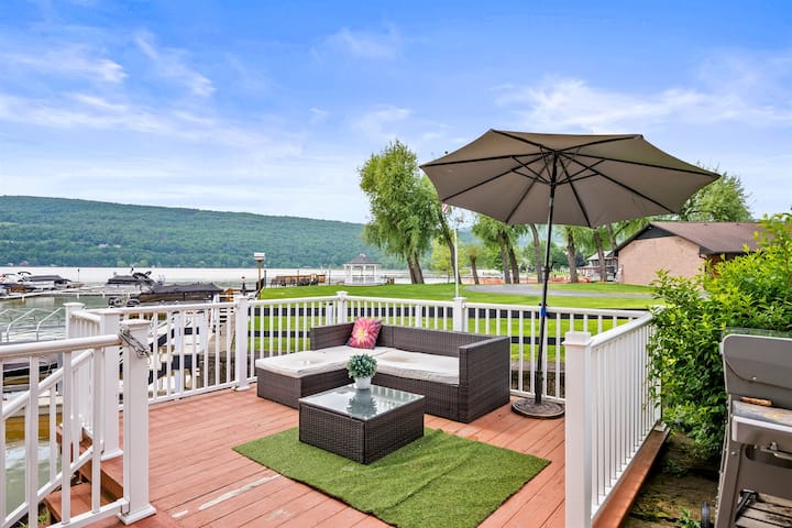 Lake House | Walking Distance To Town | Sleeps 10 - Hammondsport, NY