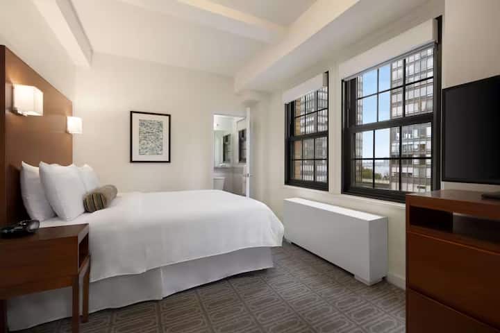 Residential Comfort | Beekman Tower | 1br - Manhattan, NY