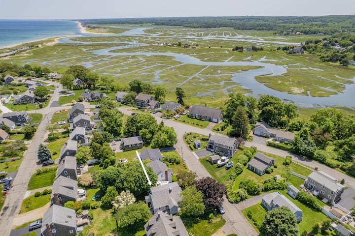 Cozy Town Neck Cape Escape – Pet Friendly - Sandwich, MA