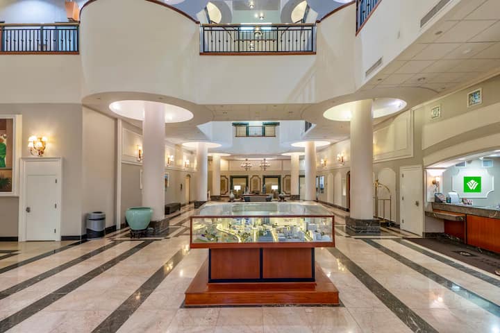 2 Double Rooms | Wyndham Baronne | Near Bourbon St - New Orleans, LA