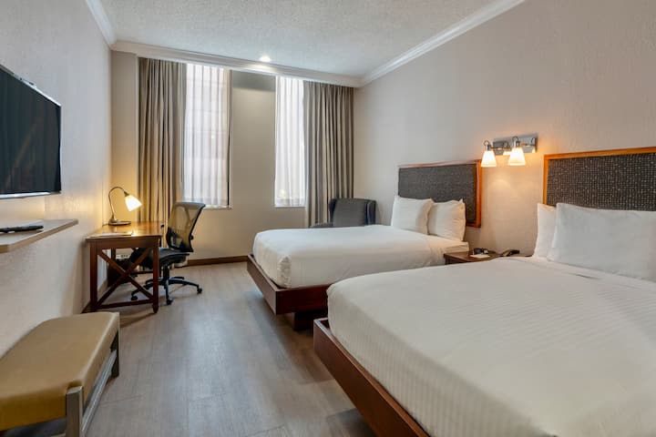 2 Spacious Suites | Wyndham Baronne Plaza - New Orleans, LA
