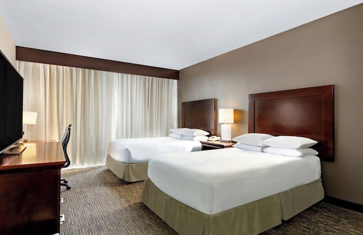 Wyndham Bayside | Deluxe 2 Beds | Harbor Access - San Diego, CA