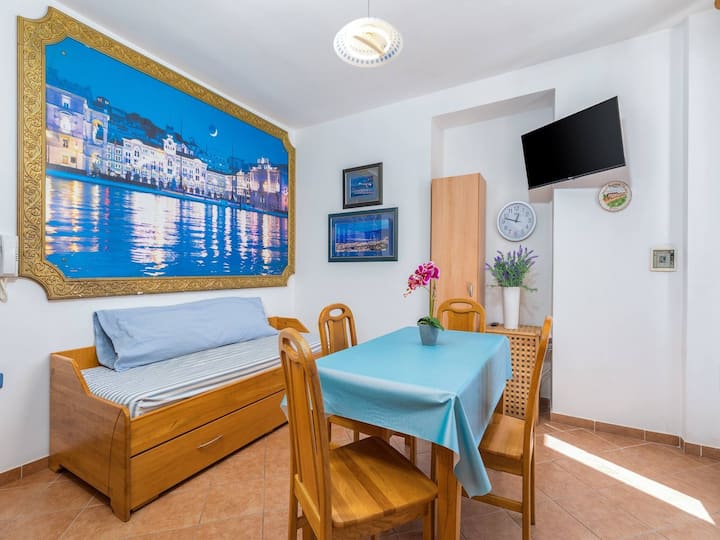 Appartement à Cres Vue Sur Mer Et Centre - Cres