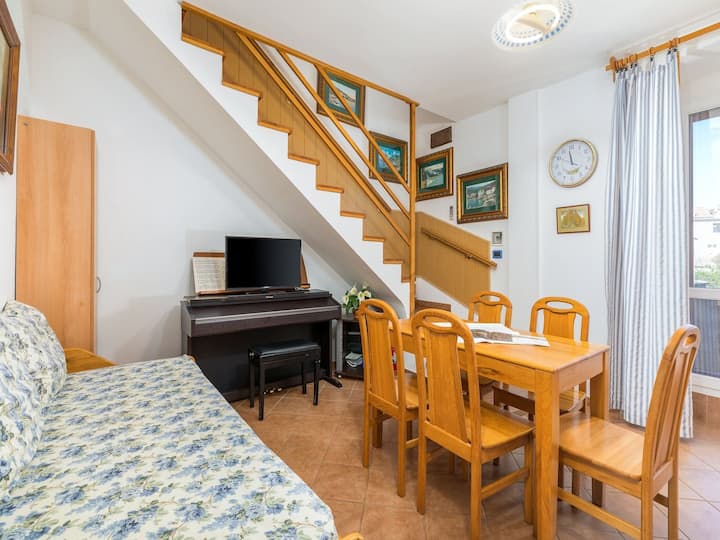 Appartement à Cres Près De Plage & Centre - Cres