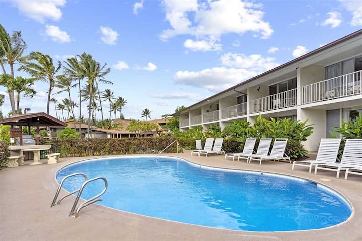 Poolside Garden View Studio (No Beach View) - カパルア, HI