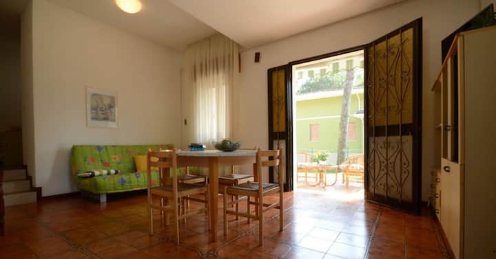 Profitez De La Nature Dans Cette Charmante Villa - Lignano Pineta