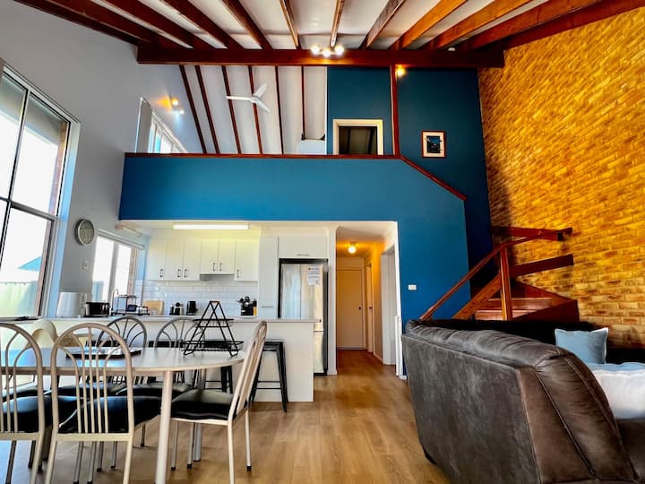 Tropical Palms - Kalbarri, Wa - Kalbarri