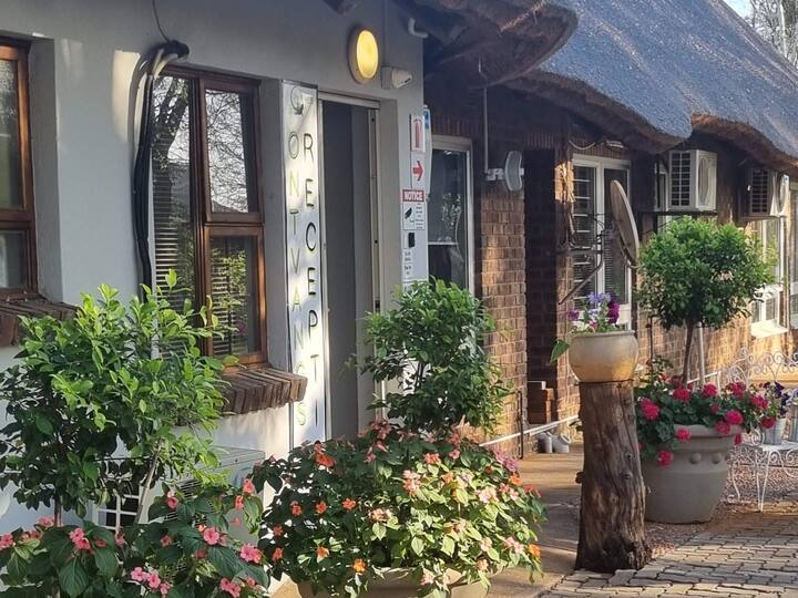 Self-catering Double Rooms - Lephalale