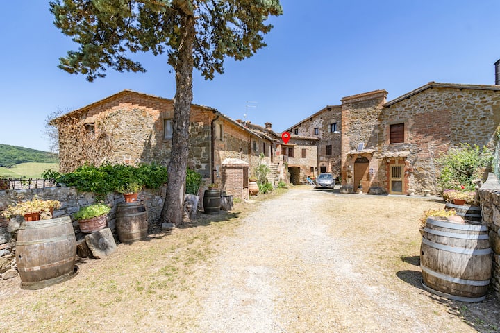 Romantic Apartment In Chianti Classico - Radda in Chianti