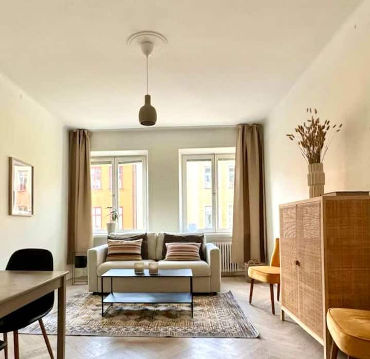 Sofo Apartment W/ Private Balcony - Stockholm