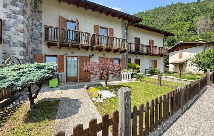 2 Bedroom Pet Friendly Home In Cerreto - Bagolino