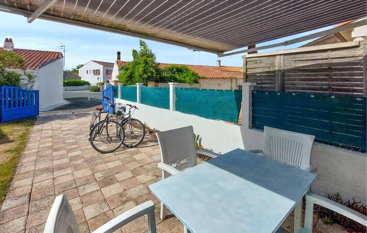 1 Bedroom Pet Friendly Home In La Tranche-sur-mer - Longeville-sur-Mer