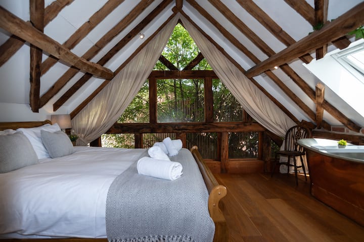Treehouse Cottage Spa Retreat - Hereford