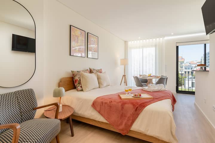 Hostwise - Stylish Flats W/ Balcony - Vila Nova de Gaia