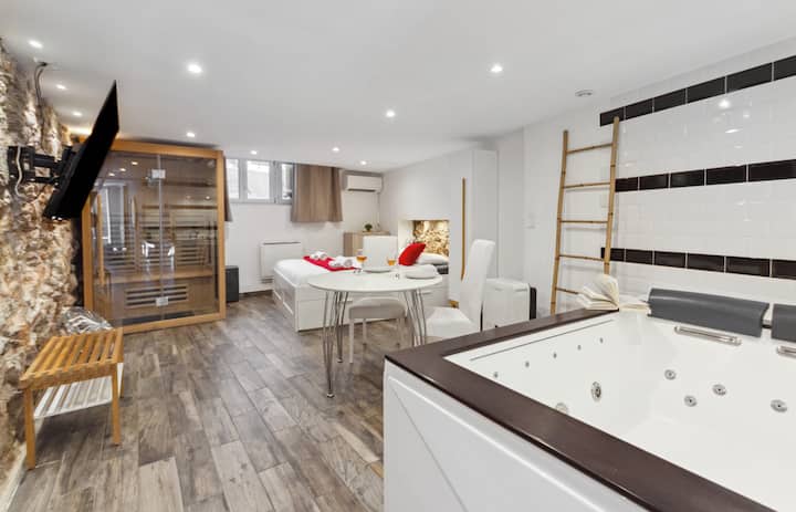 La Suite Confidentielle - Balnéo - Sauna - 칸