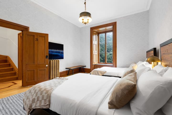 The Simple Room - 2 Beds Shared Bathroom Dt Mtl - 몬트리올