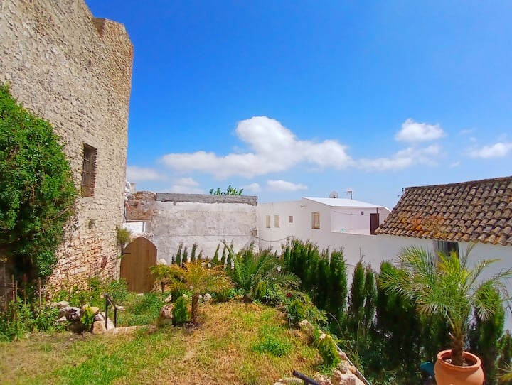 Casa Castillo Con Jardín - Zahara de los Atunes