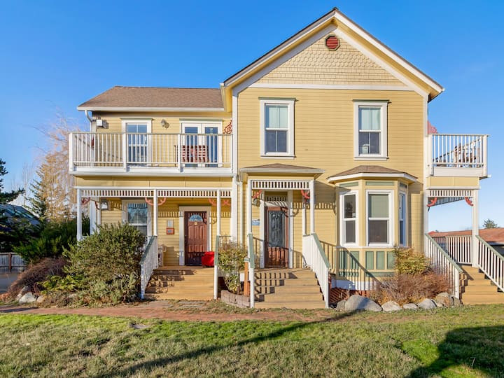One-bedroom Suite Near Downtown (Argyle Suites-hsa - Friday Harbor, WA
